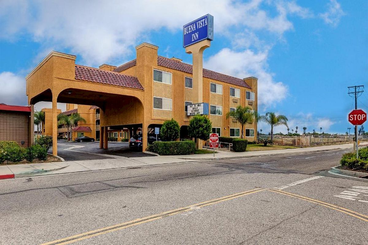 Buena Vista Inn™ Cheap Motel near Knott's Berry Farm
